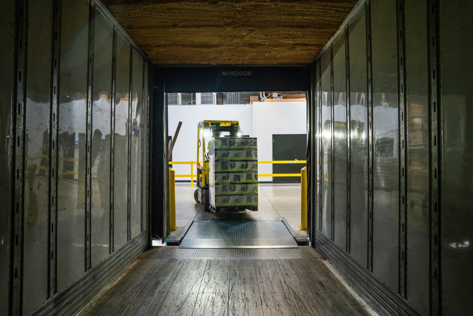 Delivering Efficiency: How Smart Lockers Are Redefining Business ...
