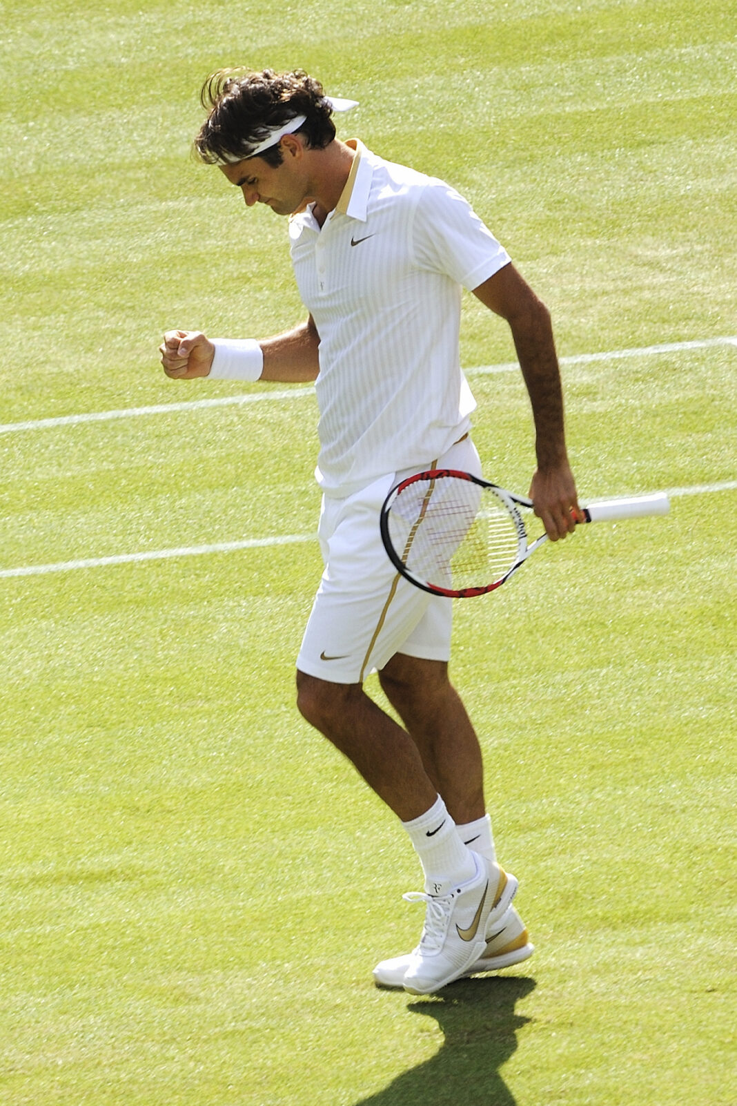 Roger Federer Becomes Tennis’s Second Billionaire With 1.1 billion fortune