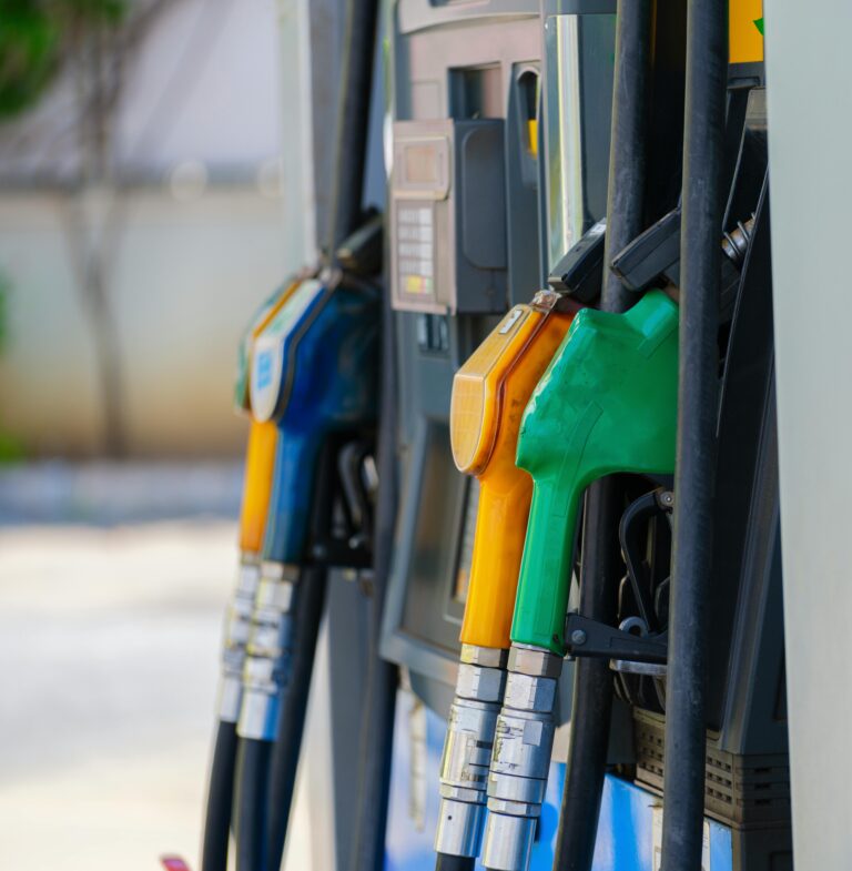 America Blinks First: Washington Eases Russia Oil sanctions as energy ...